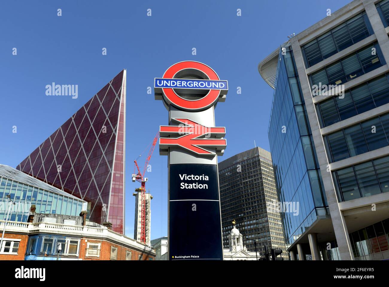 Overground to underground hi-res stock photography and images - Alamy