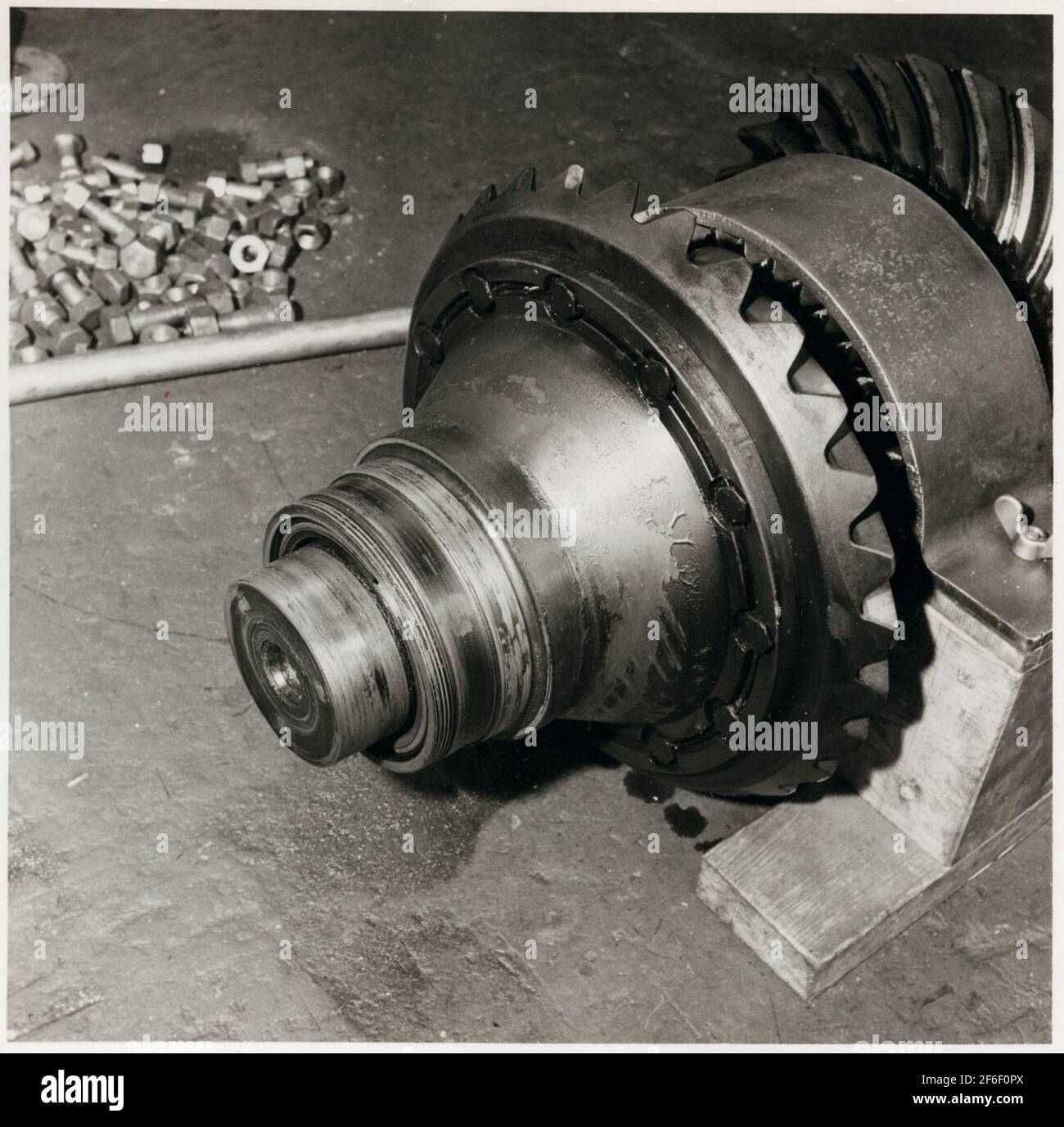 Damaged directional gear from the state railways, SJ T2 83 August 1959 ...