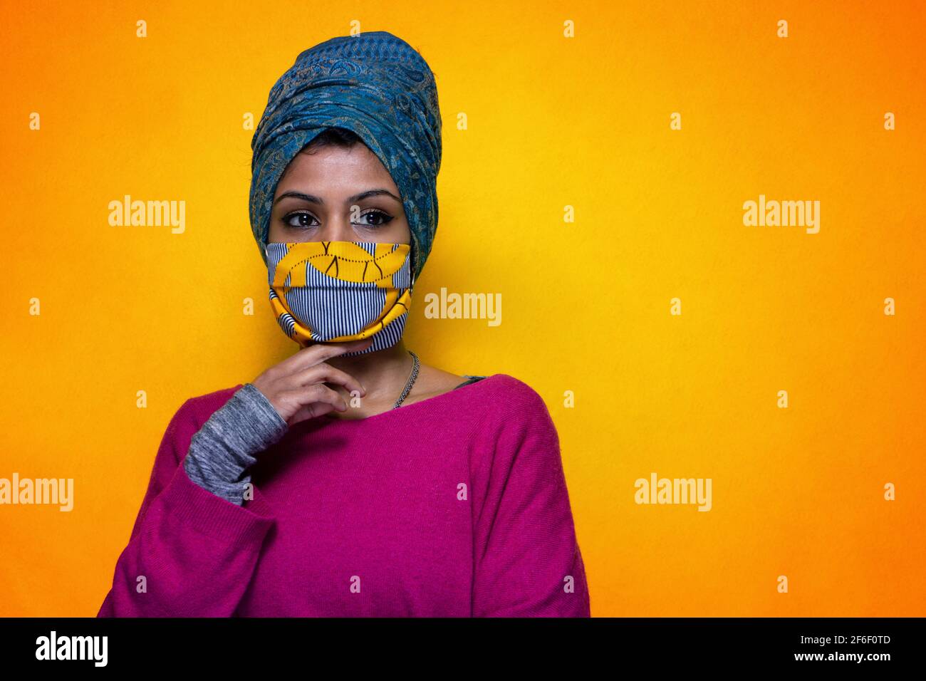 Sad indian girl hi-res stock photography and images - Alamy