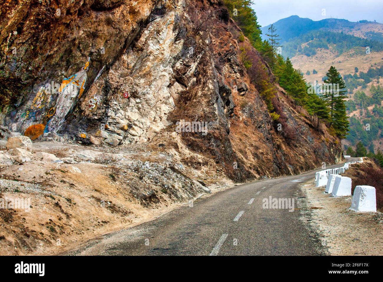 Guru rimpoche cave hi-res stock photography and images - Alamy