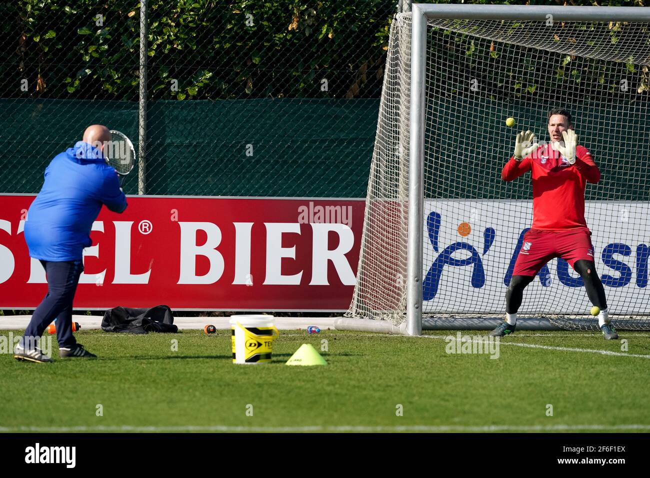 Raymond mulder hi-res stock photography and images - Alamy