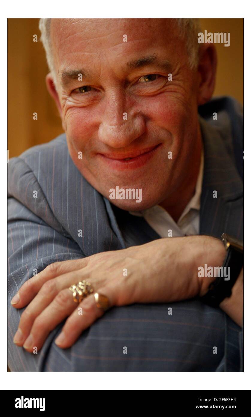 Simon Callow.....actor in London.pic David Sandison 20/4/2004 Stock ...