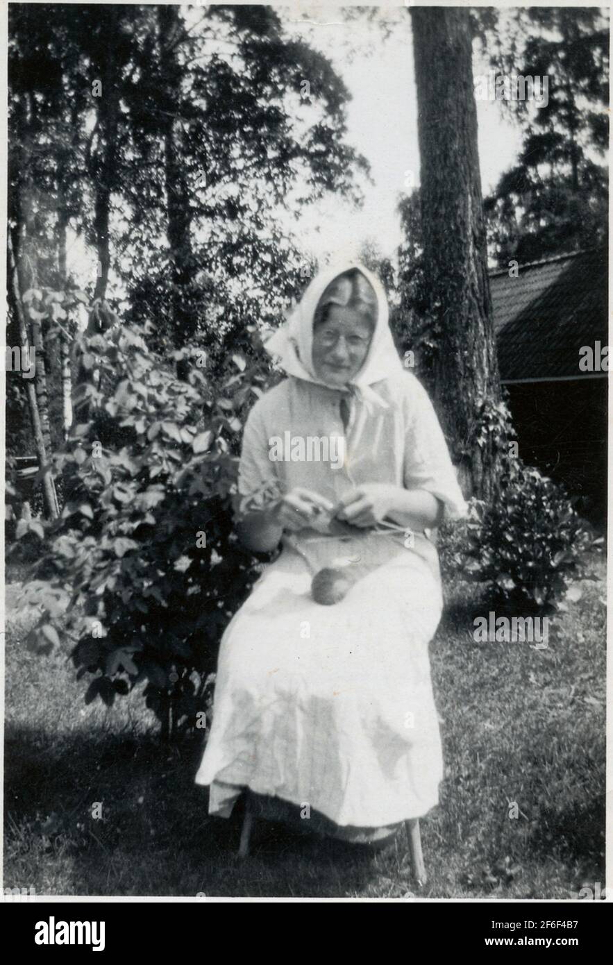 Siri dressed up for courtyard Stock Photo - Alamy