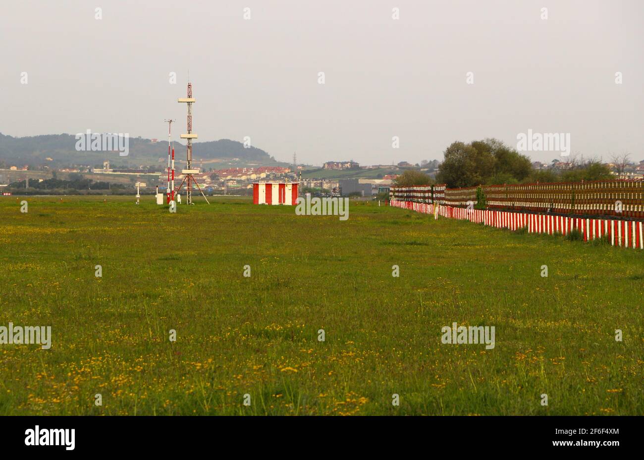 Glide slope hi-res stock photography and images - Alamy