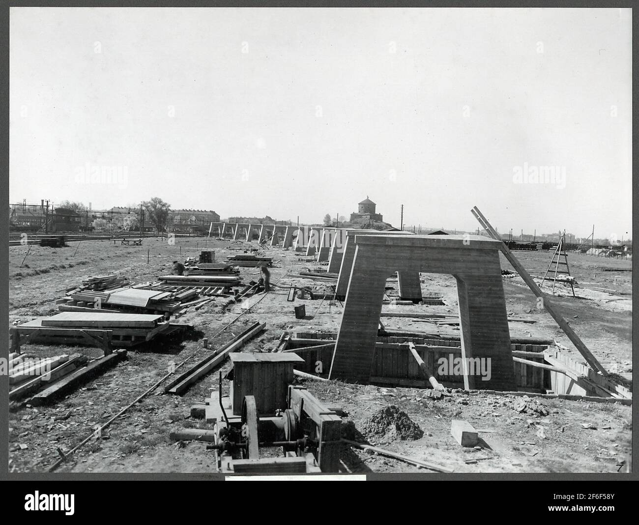 Viaduct for freight train track Almedal - Sävenäs Rangerbågård under ...