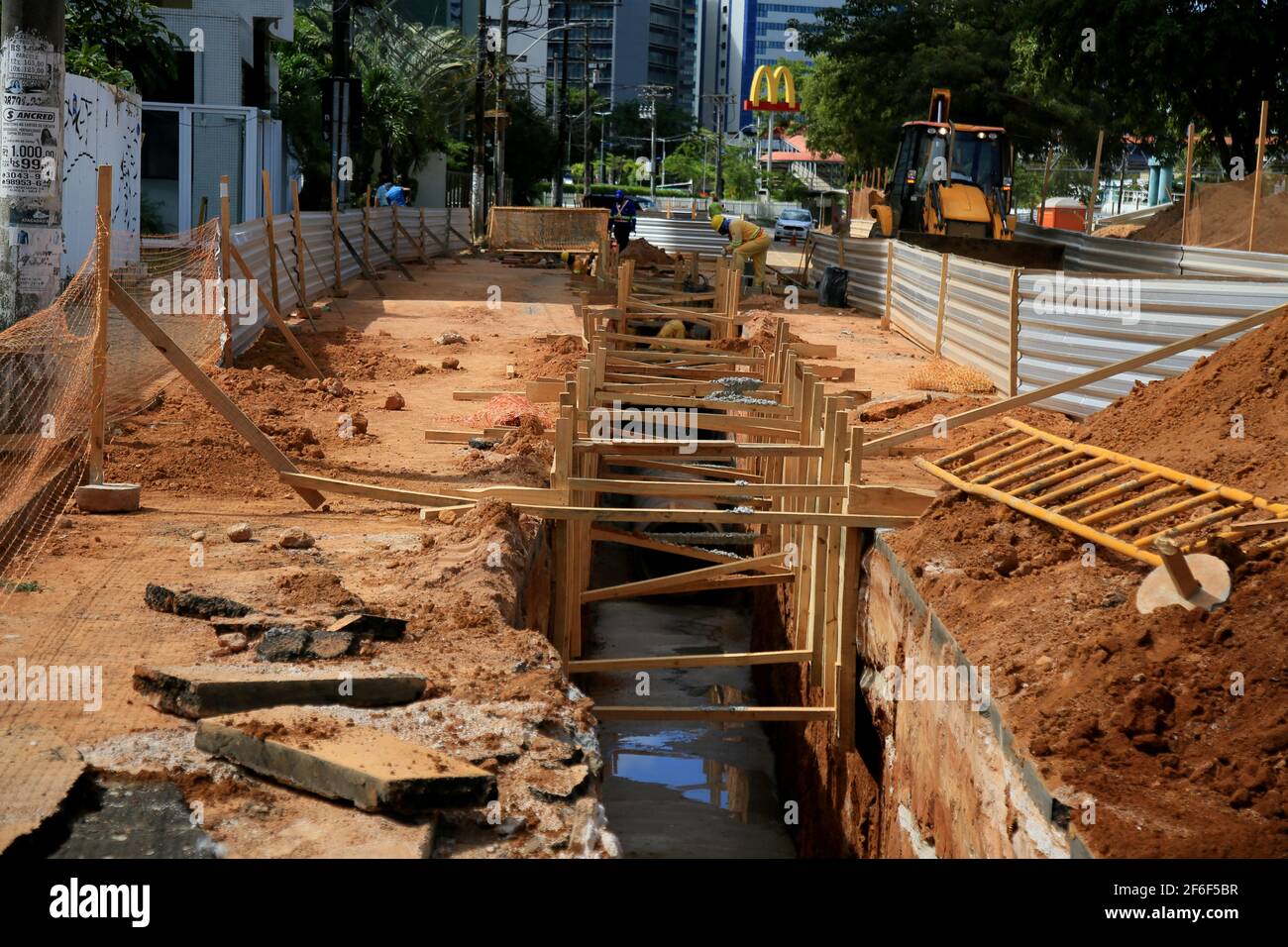 salvador, bahia, brazil - january 6, 2021: OAS contractor workers are ...