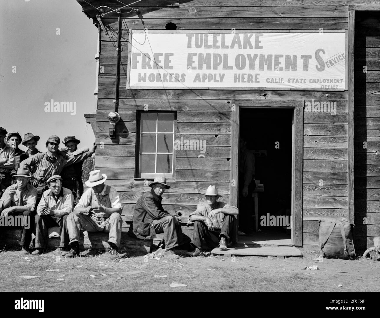 Dust yards Black and White Stock Photos & Images - Alamy