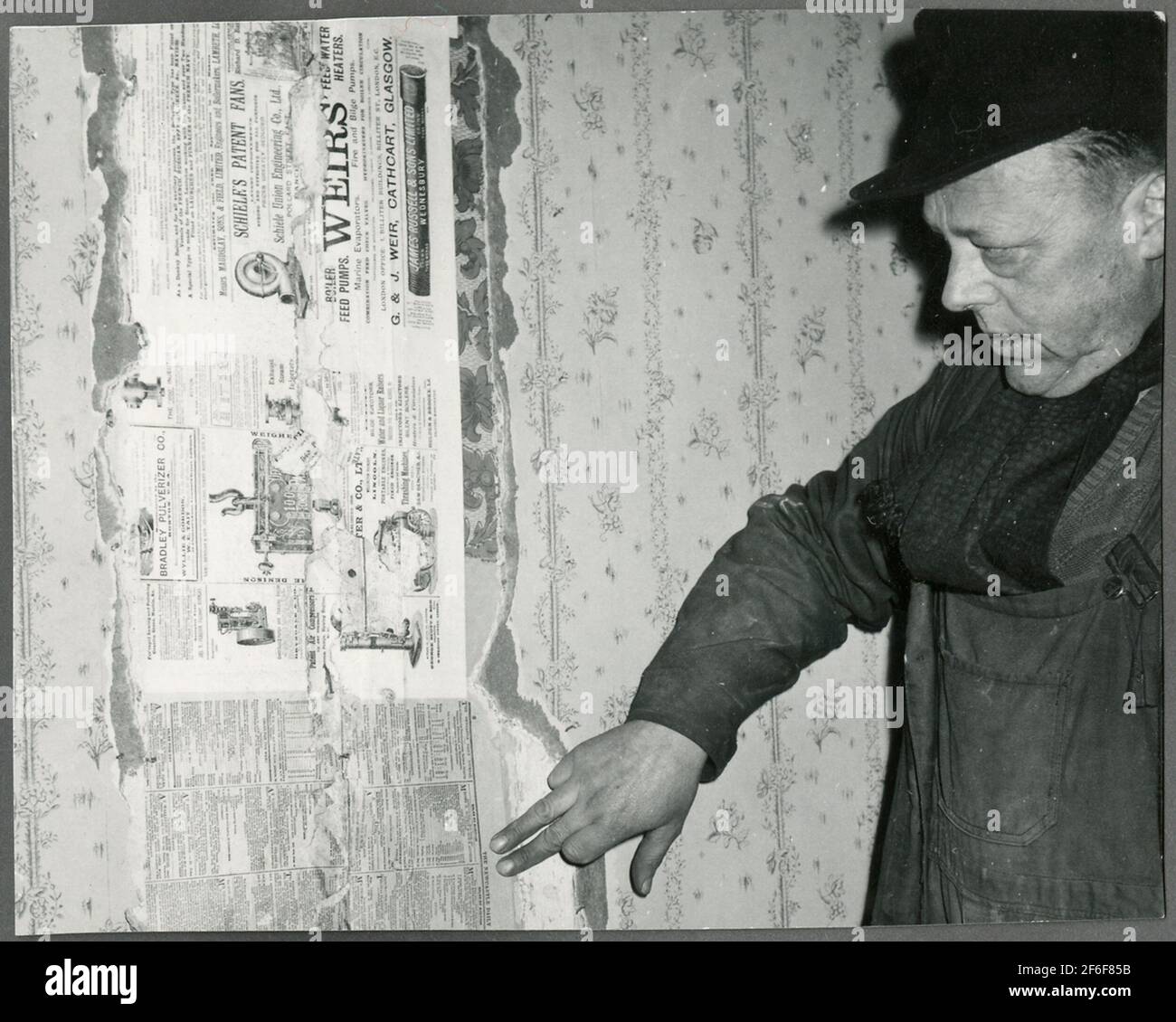 Traffic manager's service accommodation at Frövi - Ludvika rail, follow ...