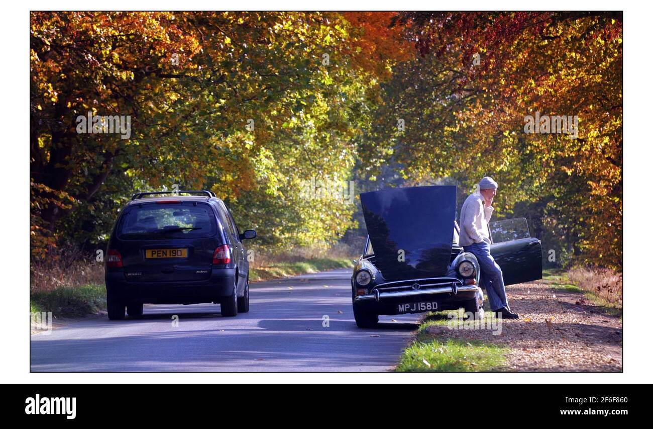 Kevin Bayliss with his Sunbeam in Wimbledon.pic David Sandison 15/10 ...