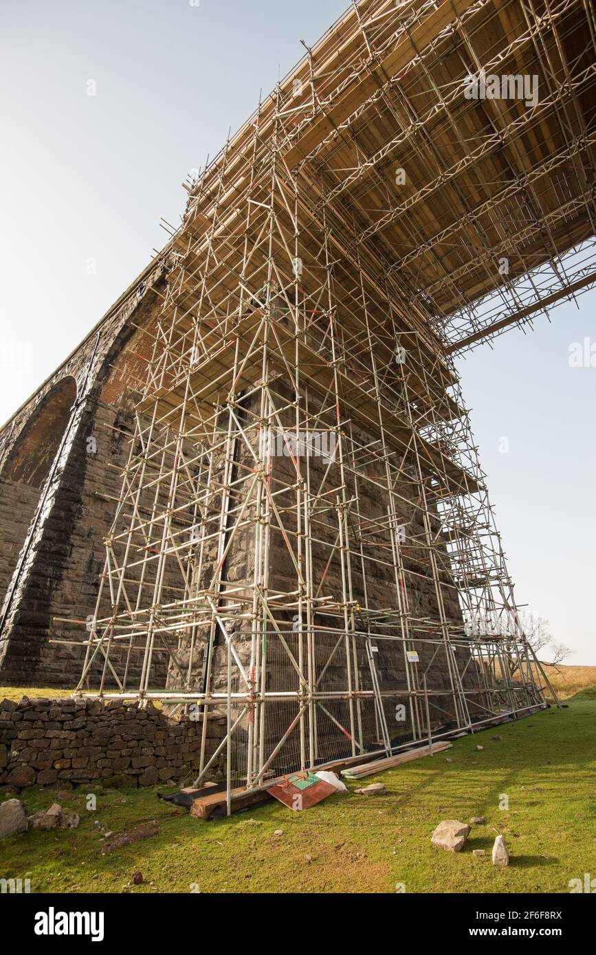 Repairs to iconic Ribblehead Viaduct Stock Photo - Alamy