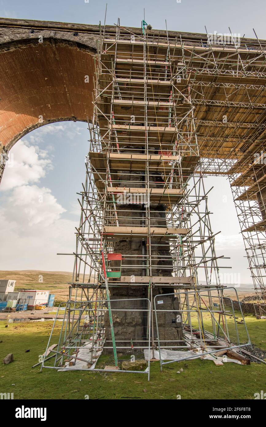 Repairs to iconic Ribblehead Viaduct Stock Photo - Alamy