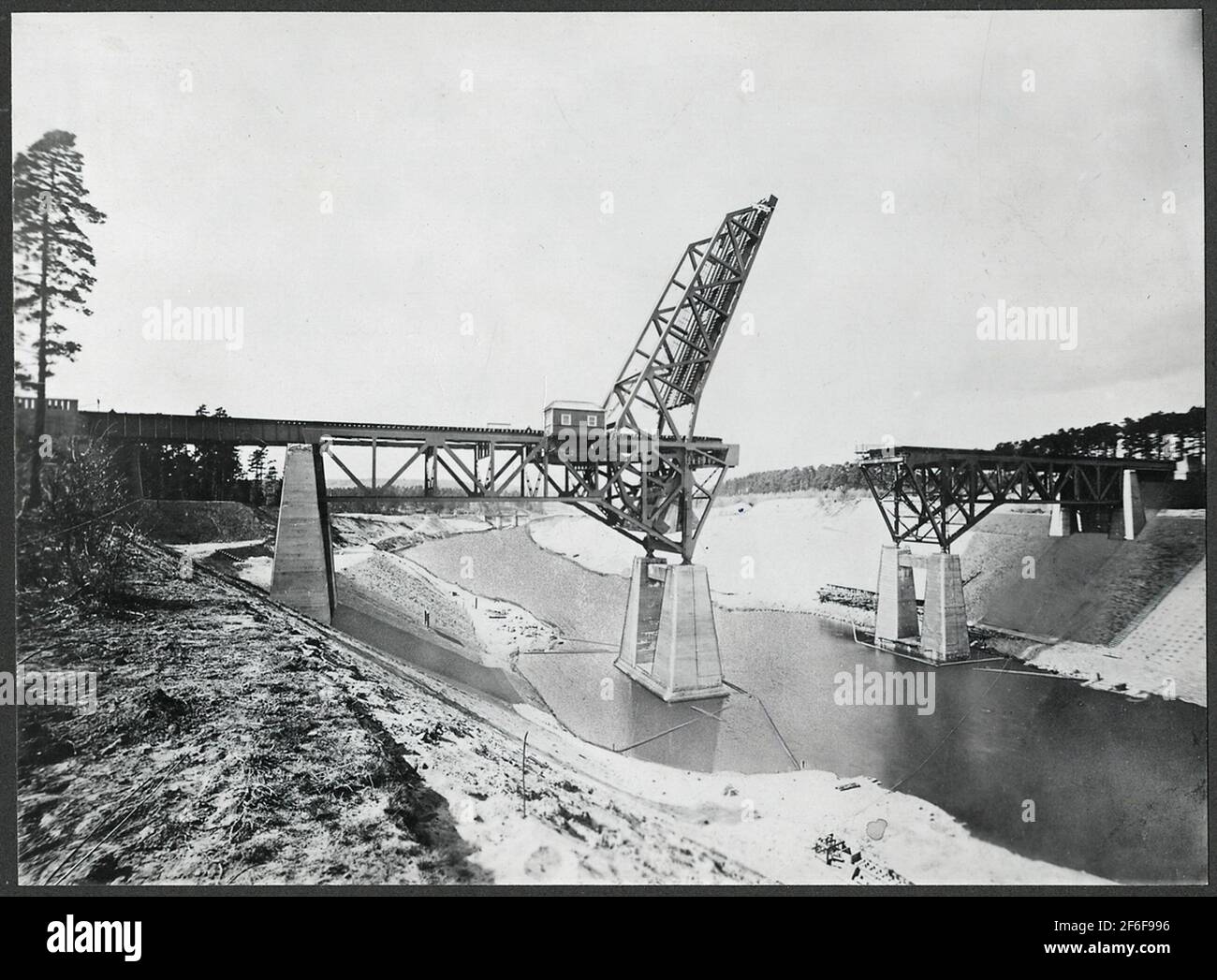 Flip bridge over Södertälje canal Stock Photo - Alamy