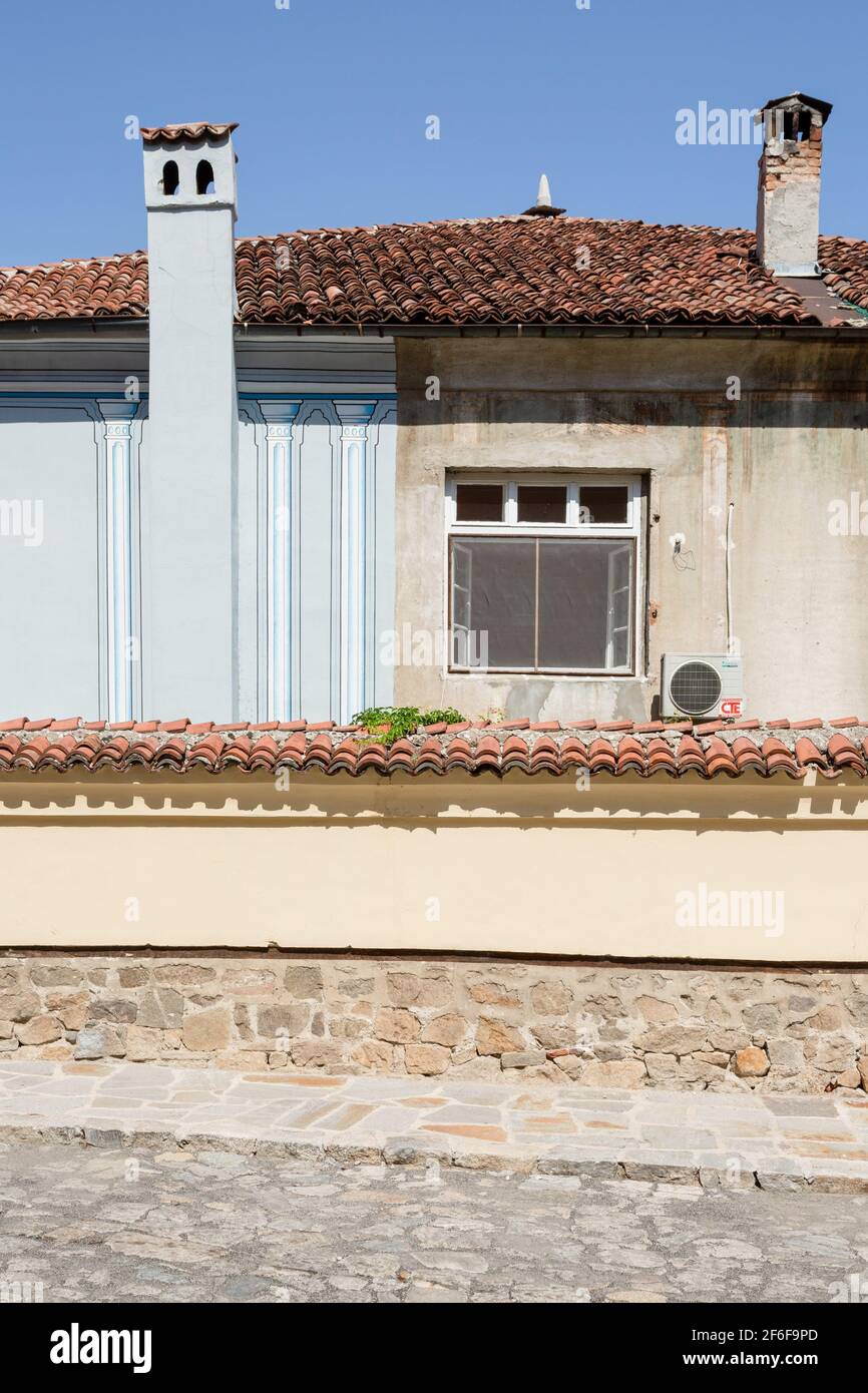 Painted columns hi-res stock photography and images - Alamy