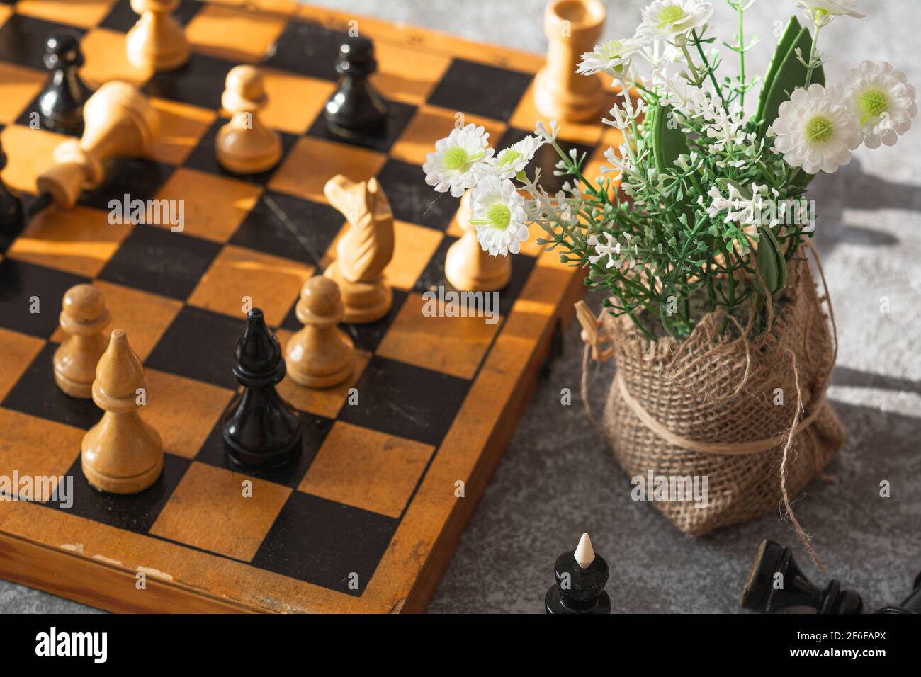 Chess board chess pieces hi-res stock photography and images - Alamy