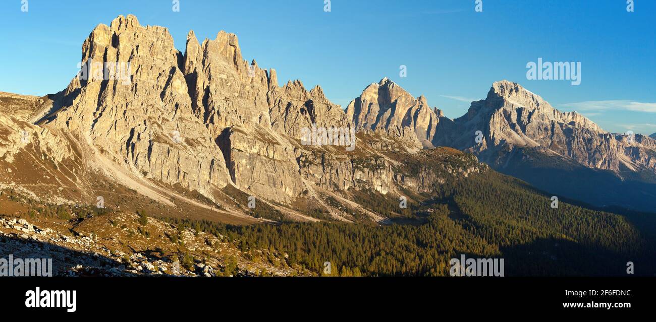 Morning panoramic view of Cima Ambrizzola, Croda da Lago and Le Tofane ...