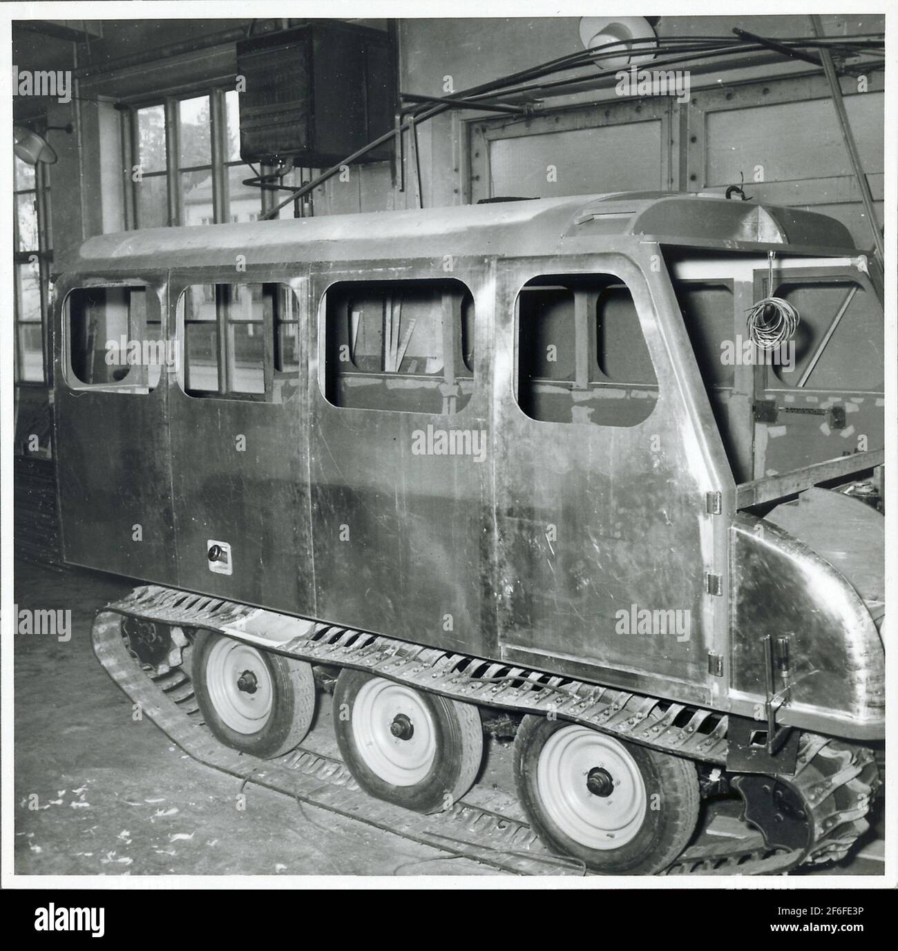 The almost completed so-called "snow bus", for the state's railways ...