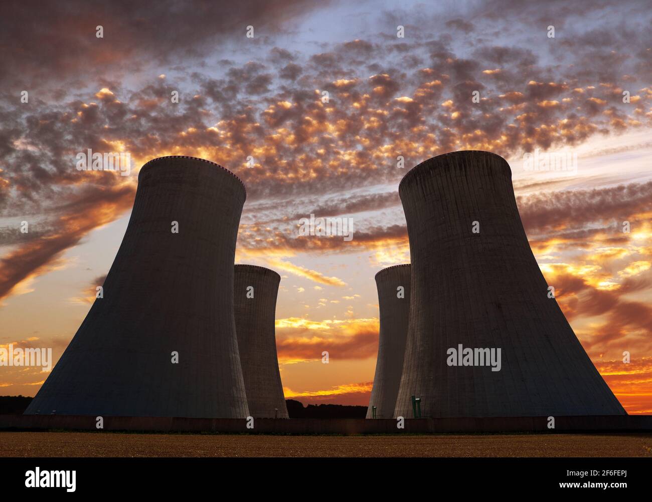 Reactor tower hi-res stock photography and images - Alamy