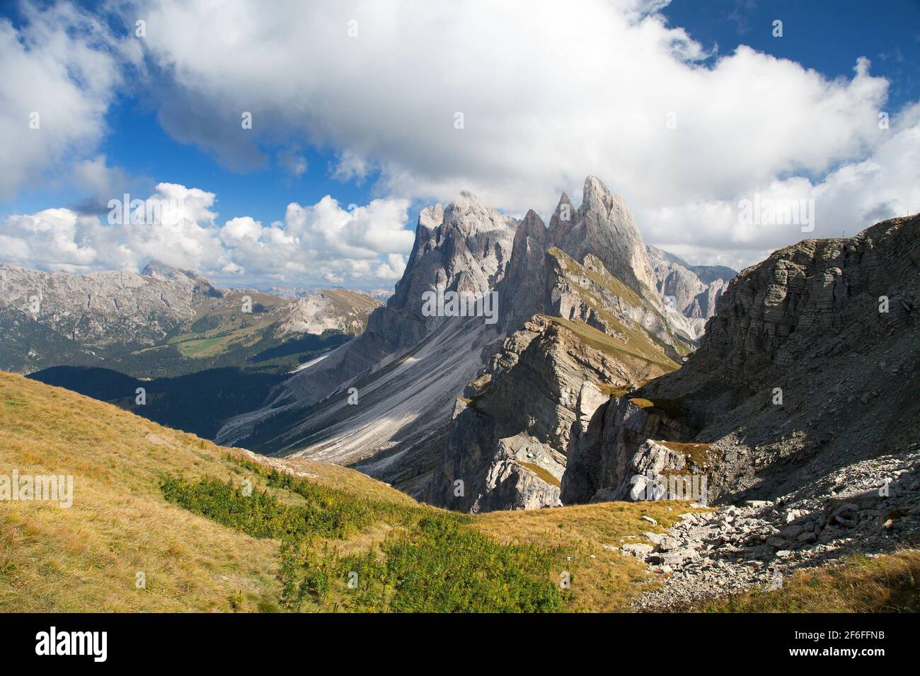 View of Geislergruppe or Gruppo delle Odle, Italian Dolomites mountains ...