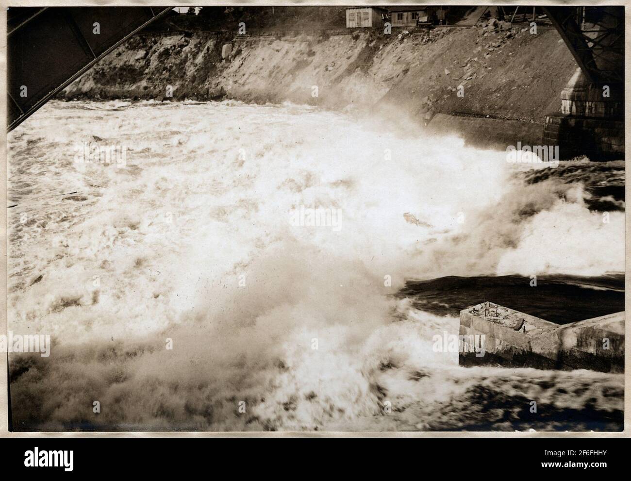 Reinforcement work of the railway bridge over the Pite River at Sikfors ...