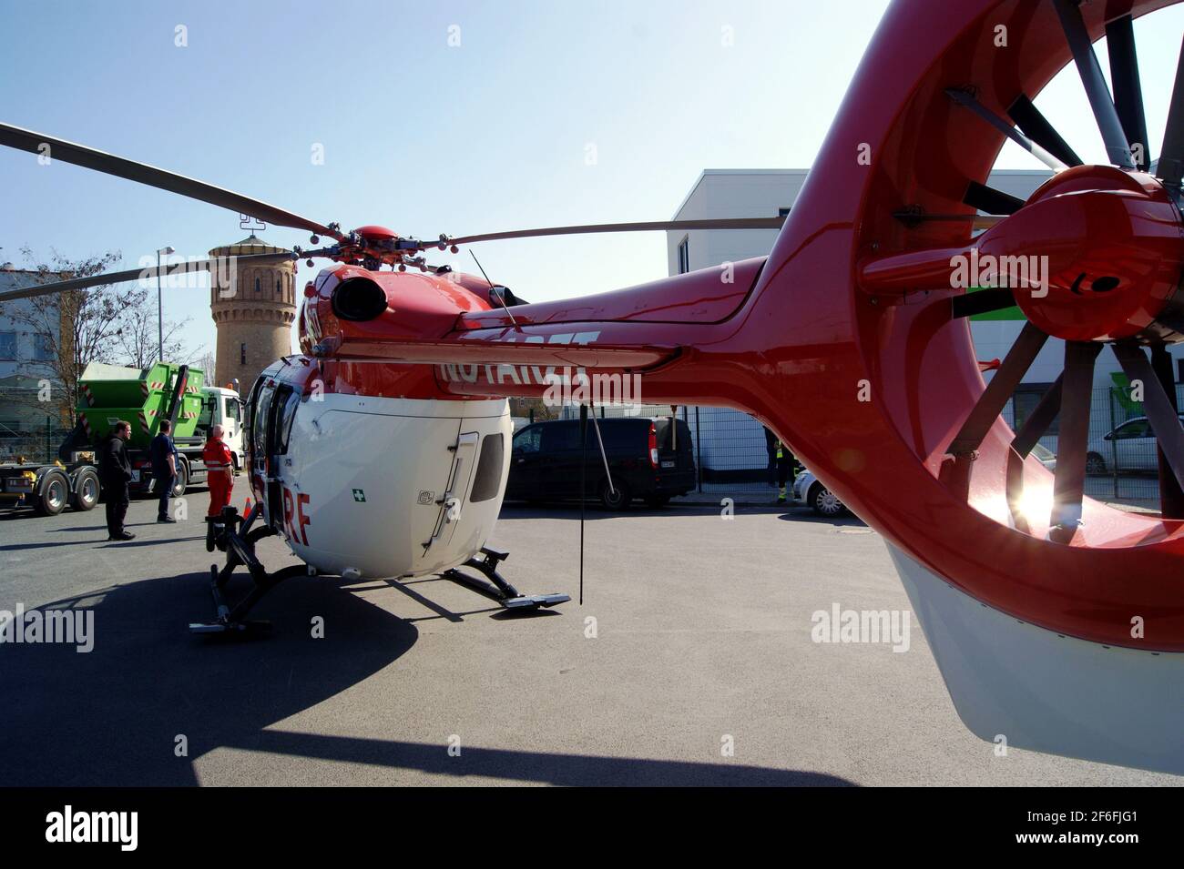 Der Hubschrauber Christoph Berlin D-HDSD, Airbus Helicopters H145, der ...