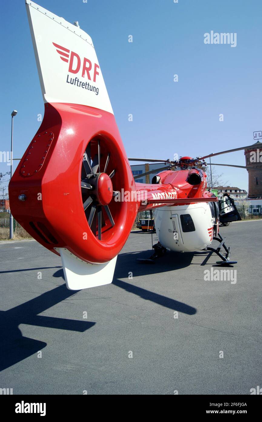 Der Hubschrauber Christoph Berlin D-HDSD, Airbus Helicopters H145, der ...