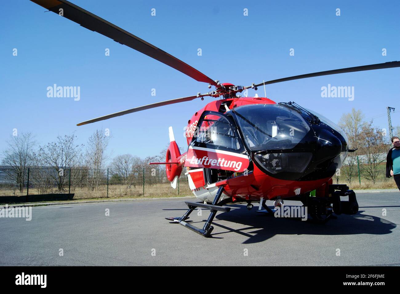 Der Hubschrauber Christoph Berlin D-HDSD, Airbus Helicopters H145, der ...