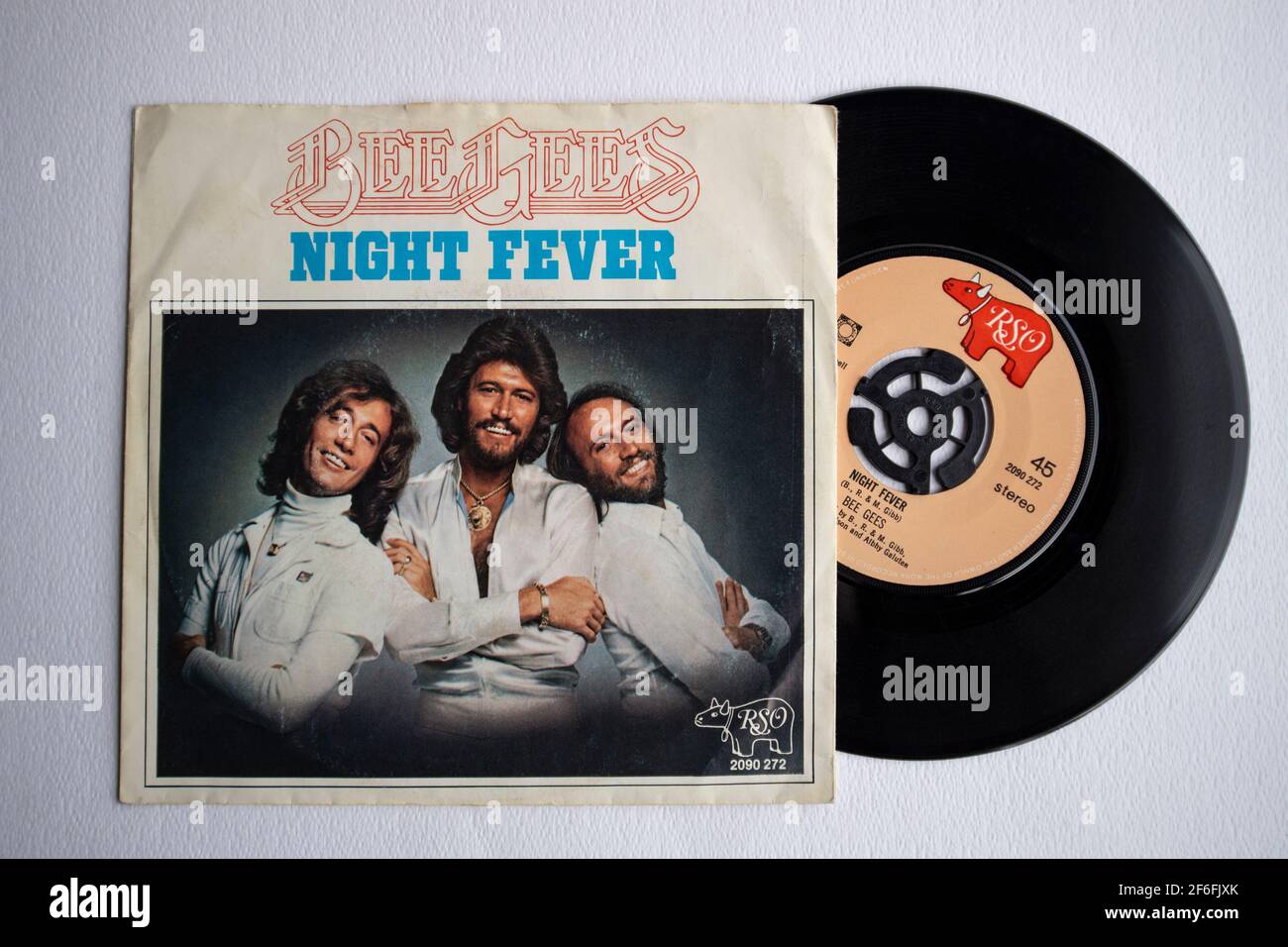 Bee gees 1970s hi-res stock photography and images - Alamy