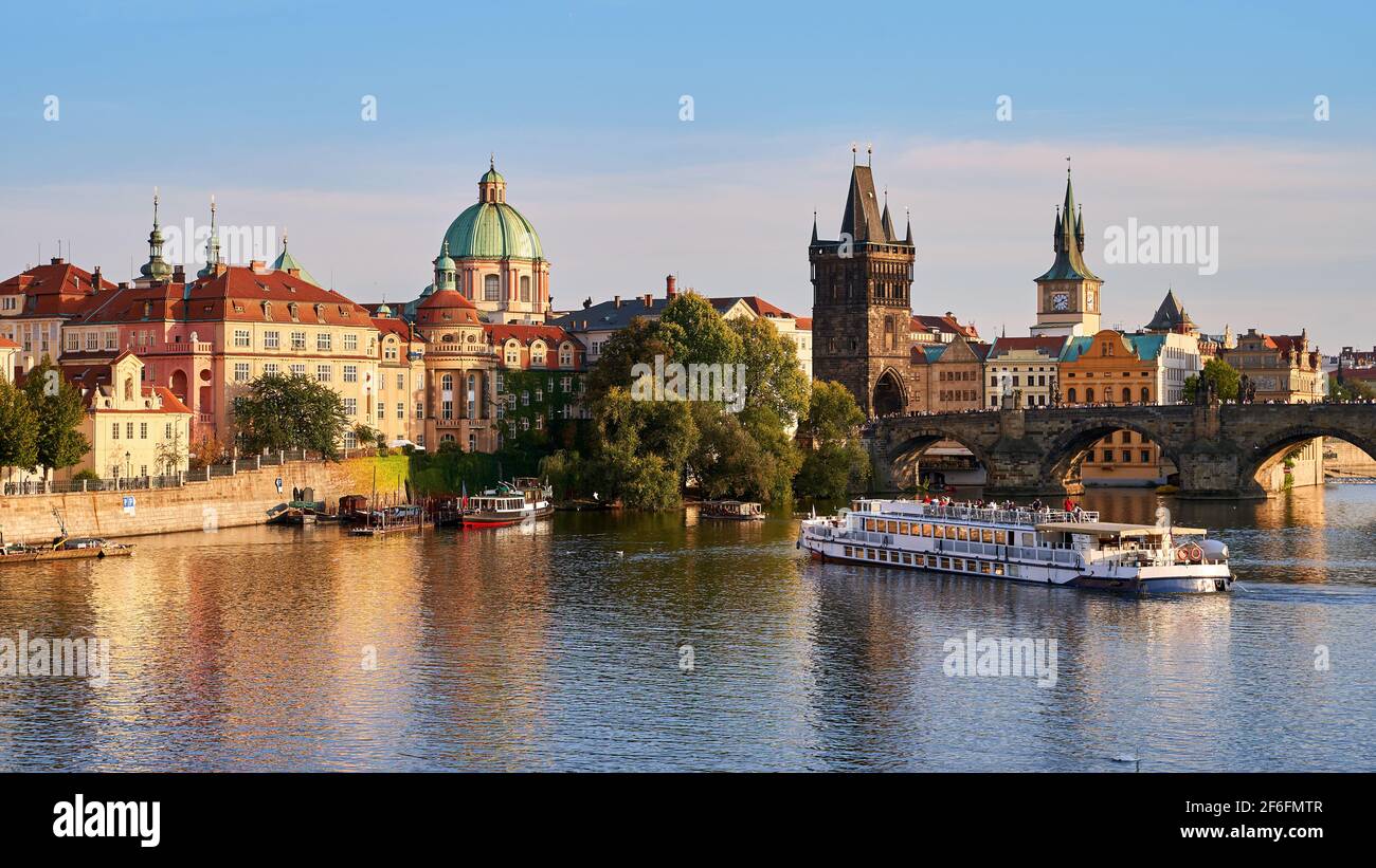 Prague vibrant scene castle hi-res stock photography and images - Alamy