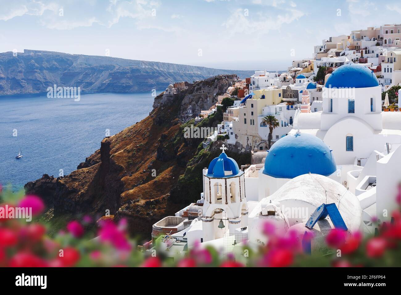 Famous blue domes of santorini hi-res stock photography and images - Alamy
