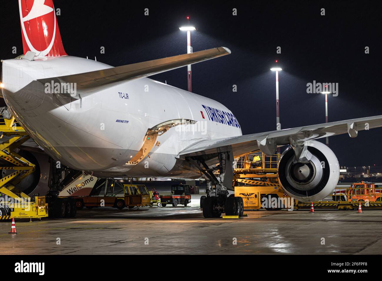 Air cargo loading turkish hi-res stock photography and images - Alamy