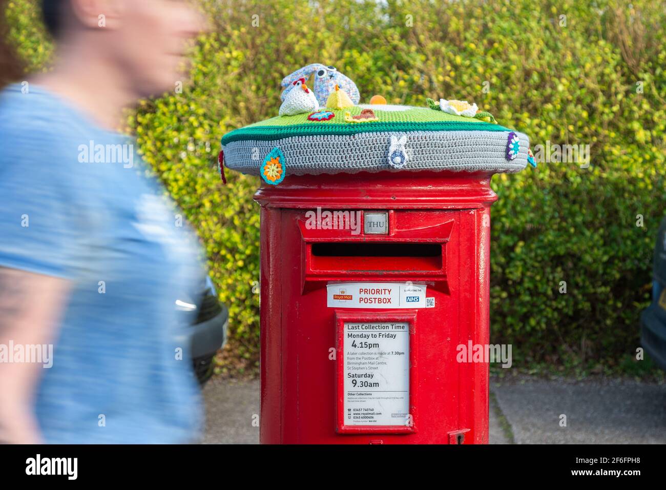Random acts of crochet kindness hi-res stock photography and images - Alamy