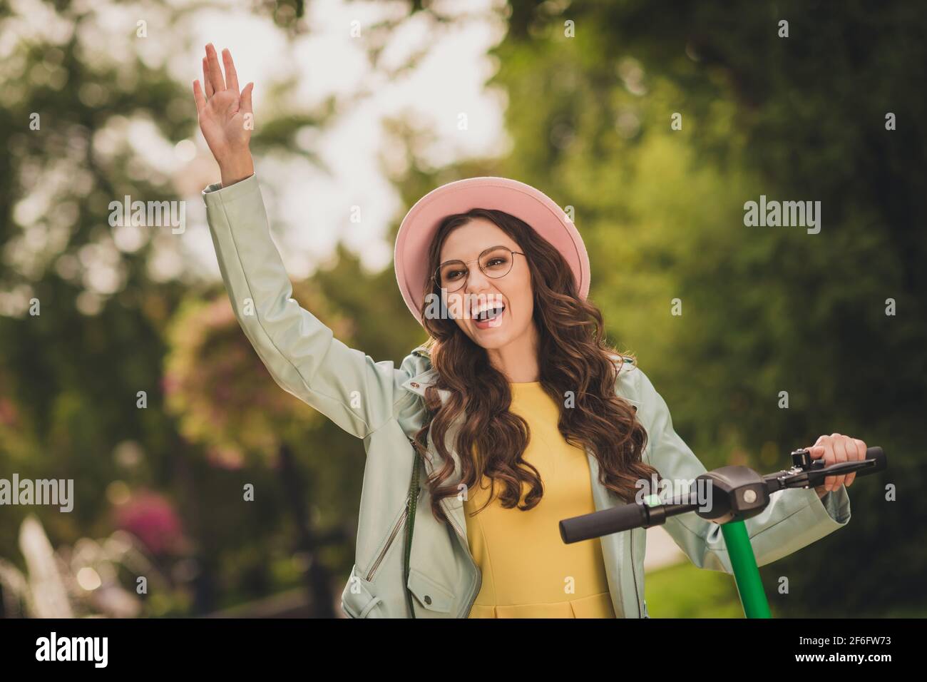 Hold hands bike hi-res stock photography and images - Alamy