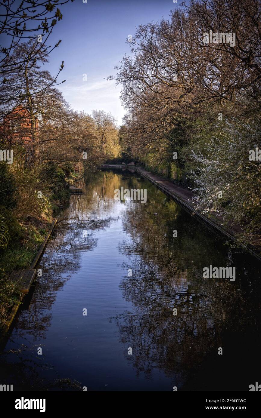 Chesterfield canal retford hi-res stock photography and images - Alamy