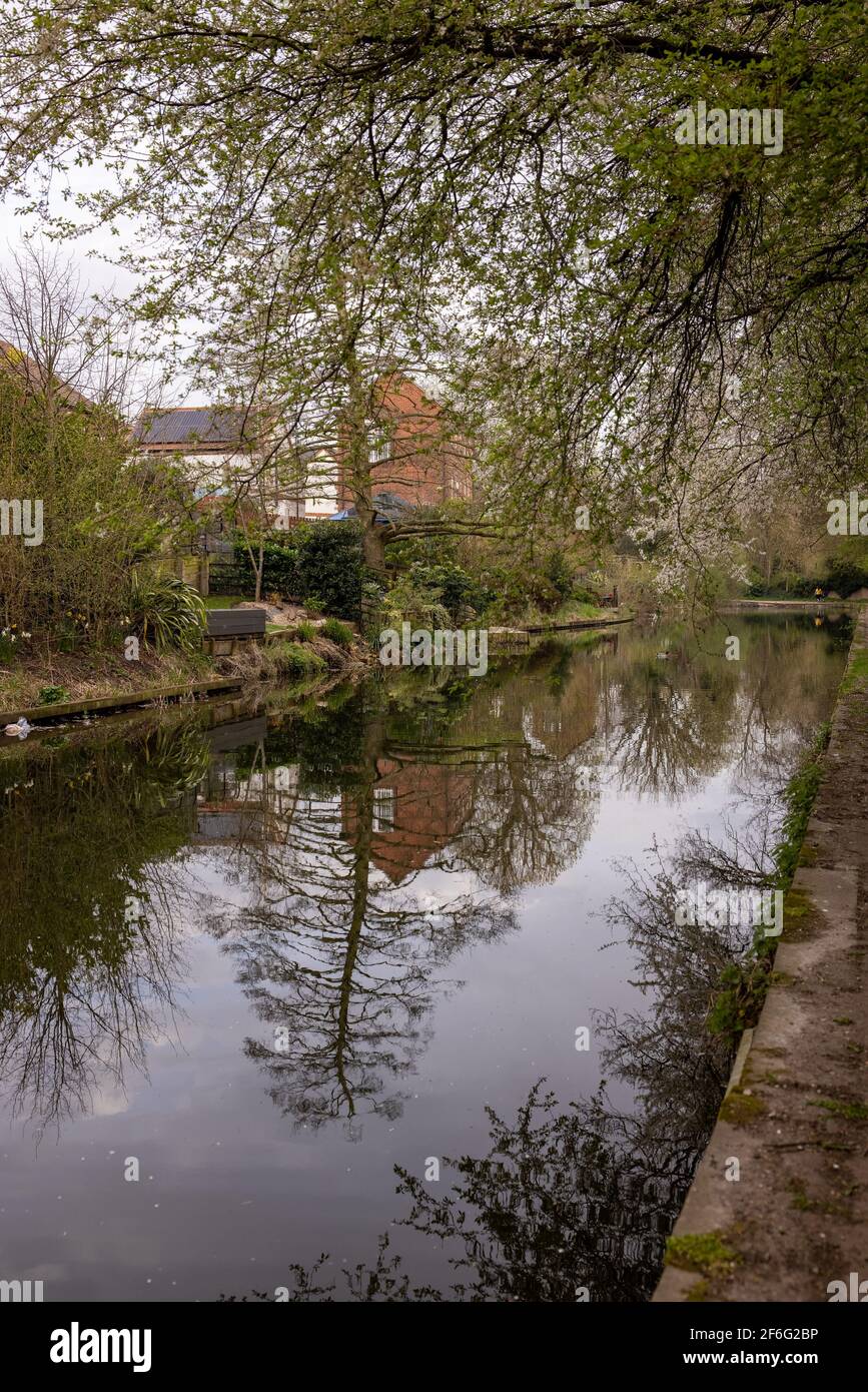 Chesterfield canal retford hi-res stock photography and images - Alamy