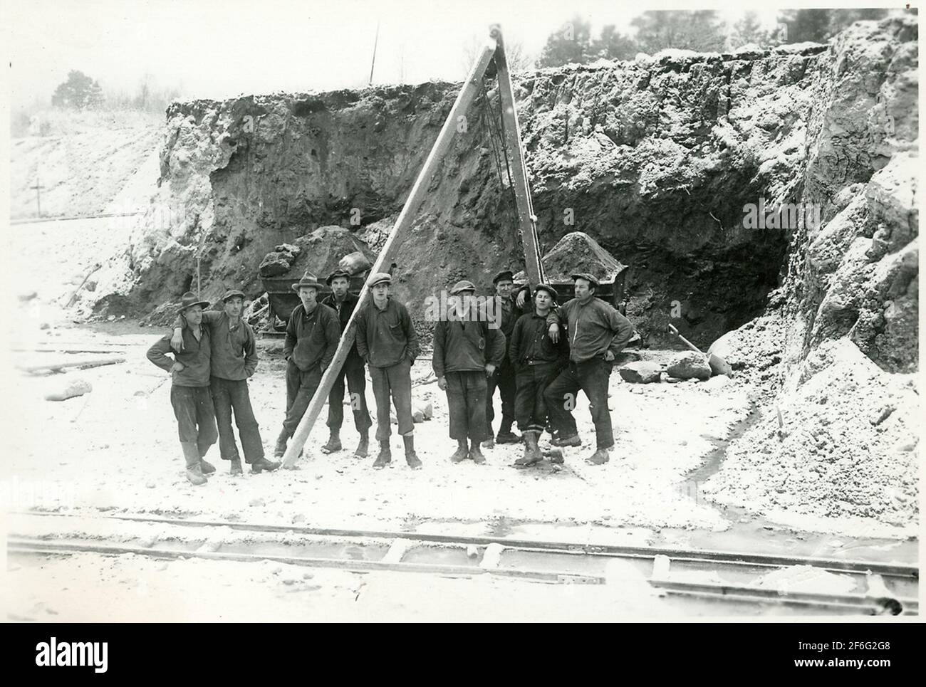 Path worker at Priestyd. Decauvilles tracks, the finished rail bits ...