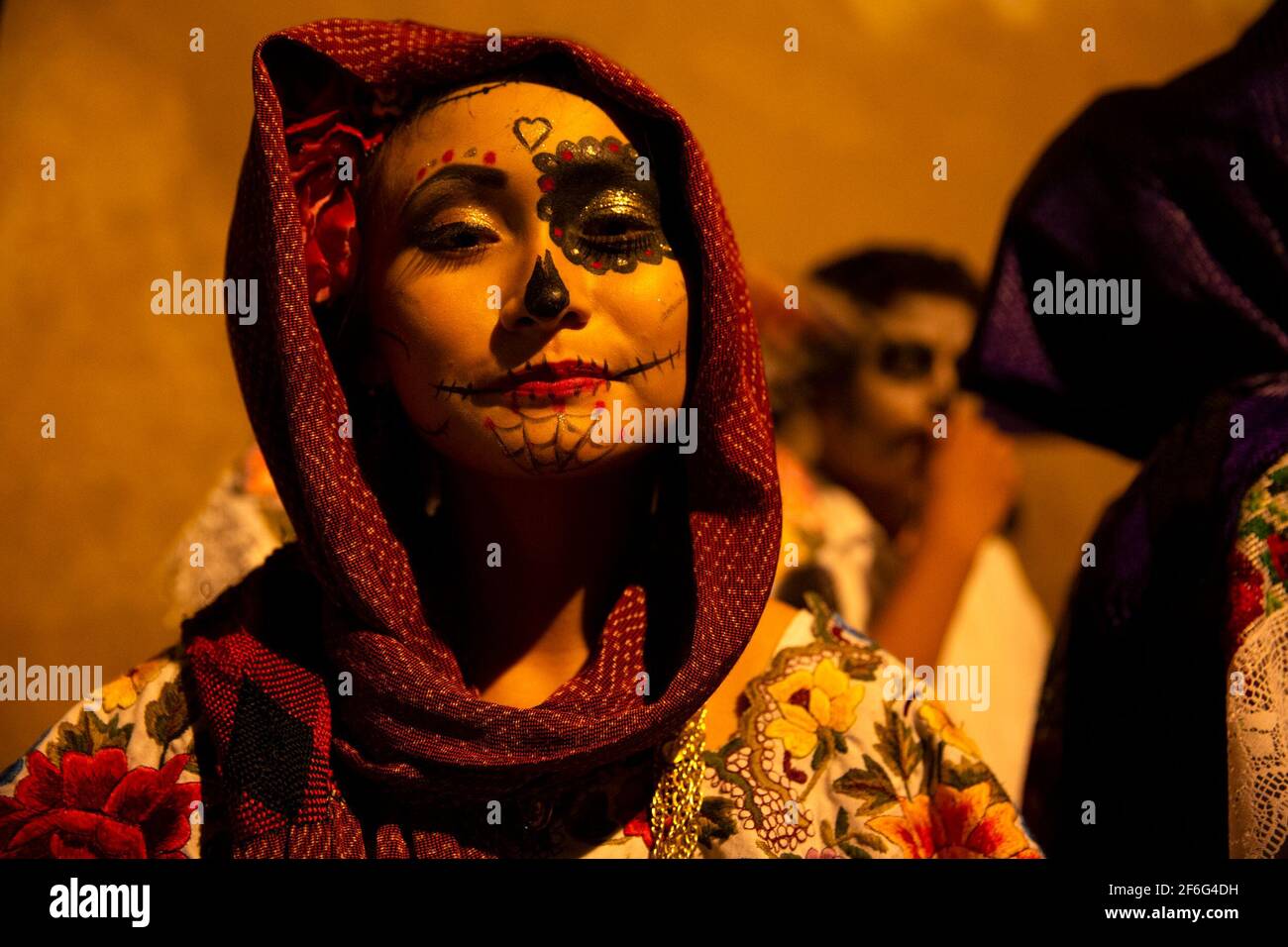 Mexico catrina skeleton costumes hi-res stock photography and images ...