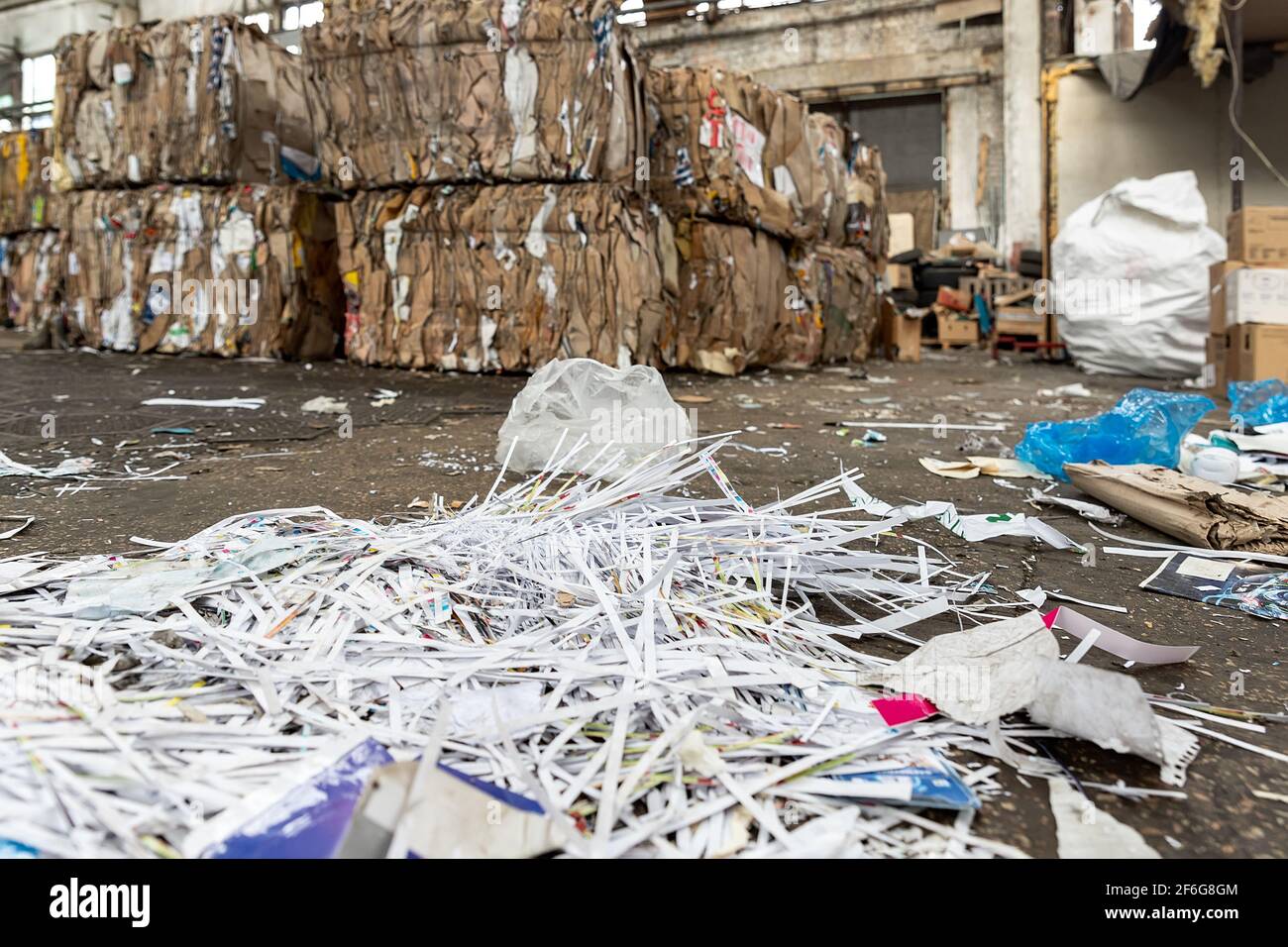 Bales waste paper waste recycling hi-res stock photography and images ...