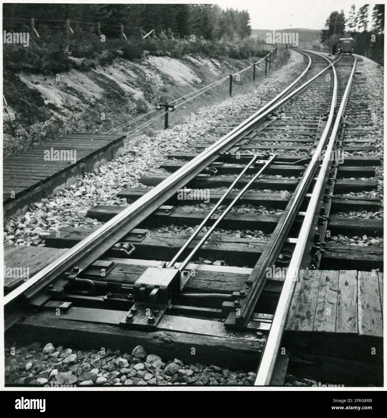 Railroad tracks with resilient gear tongues Stock Photo - Alamy
