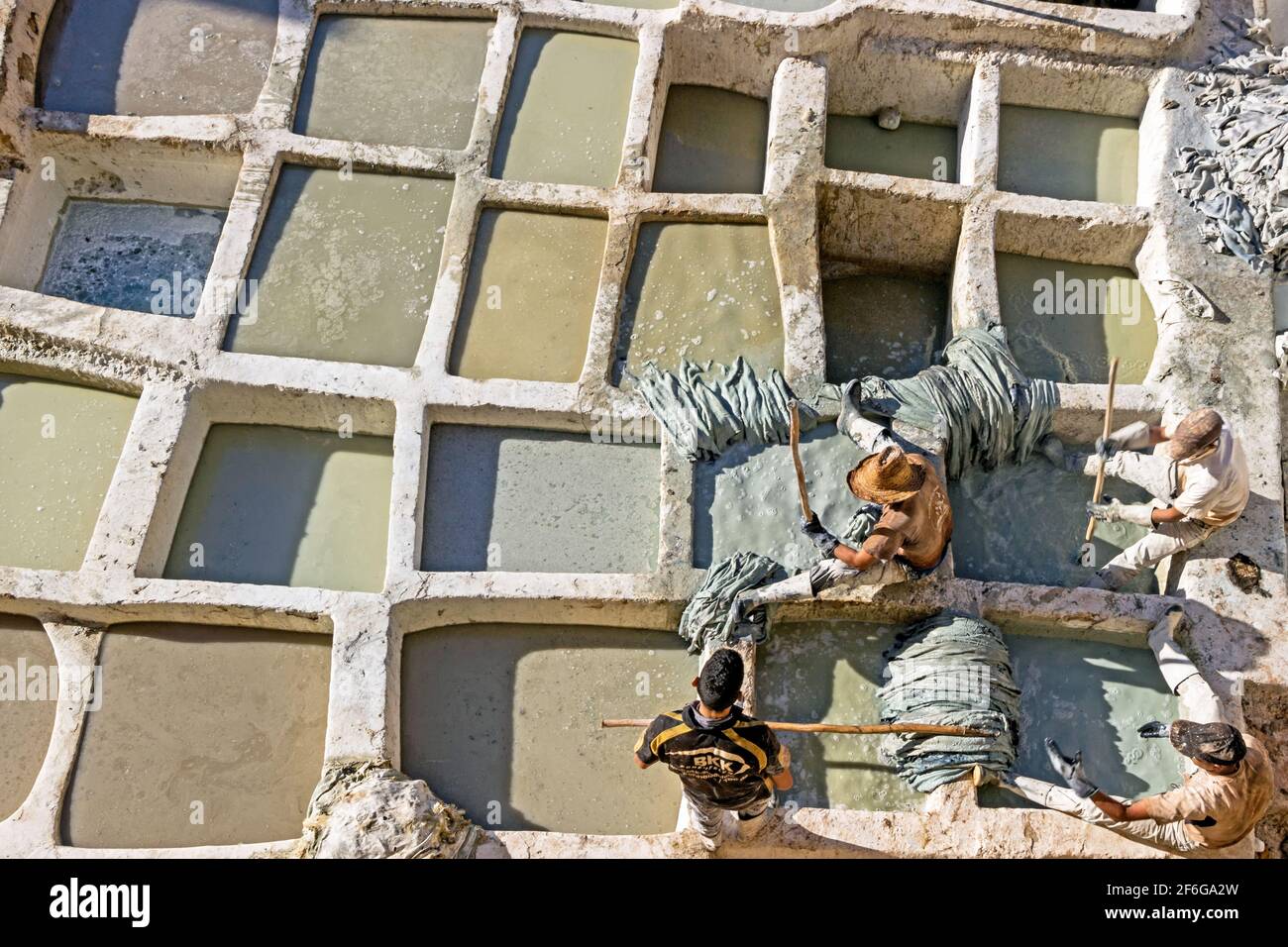Vats of yellow paint hi-res stock photography and images - Alamy