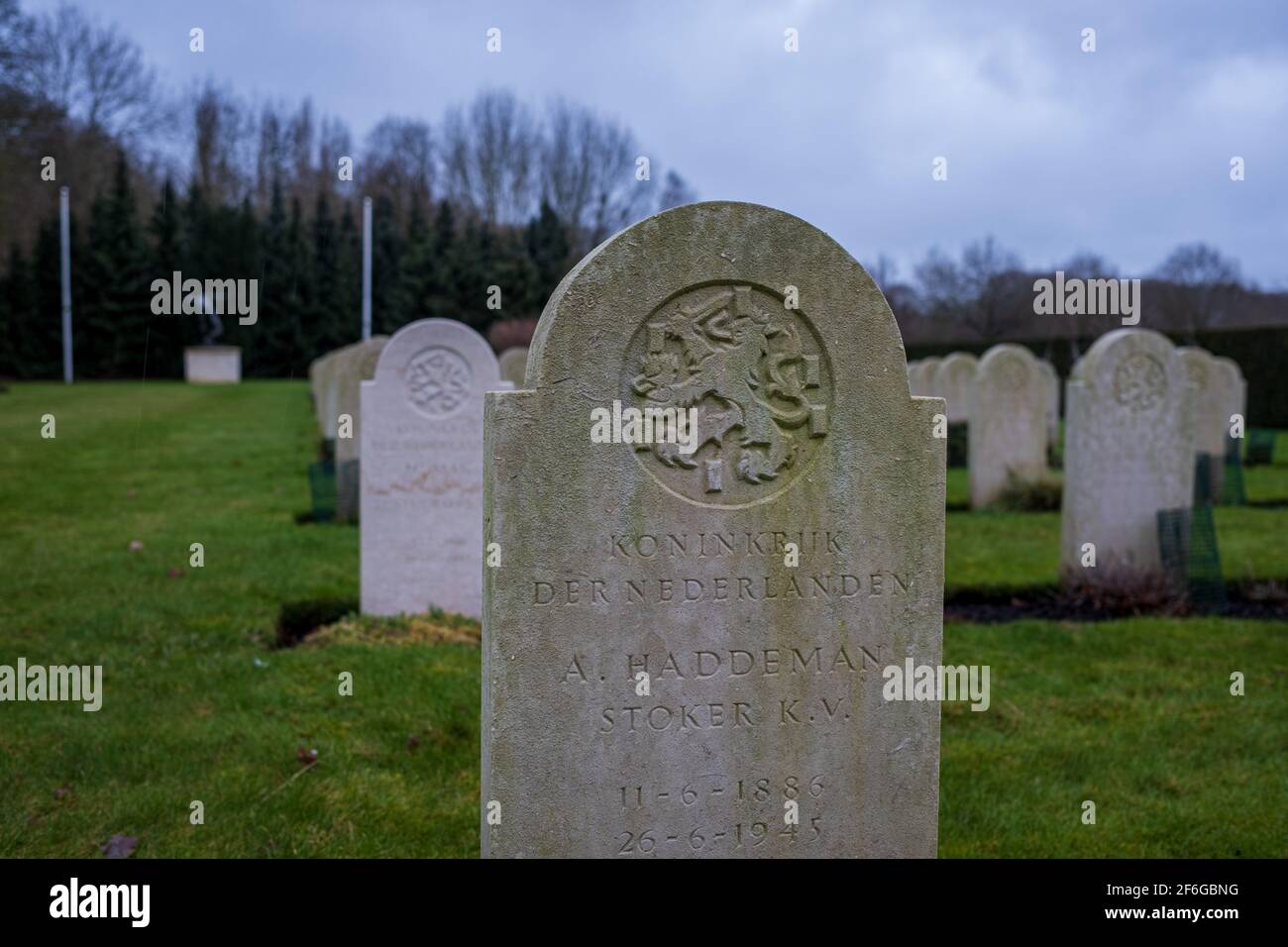 Ereveld hi-res stock photography and images - Alamy