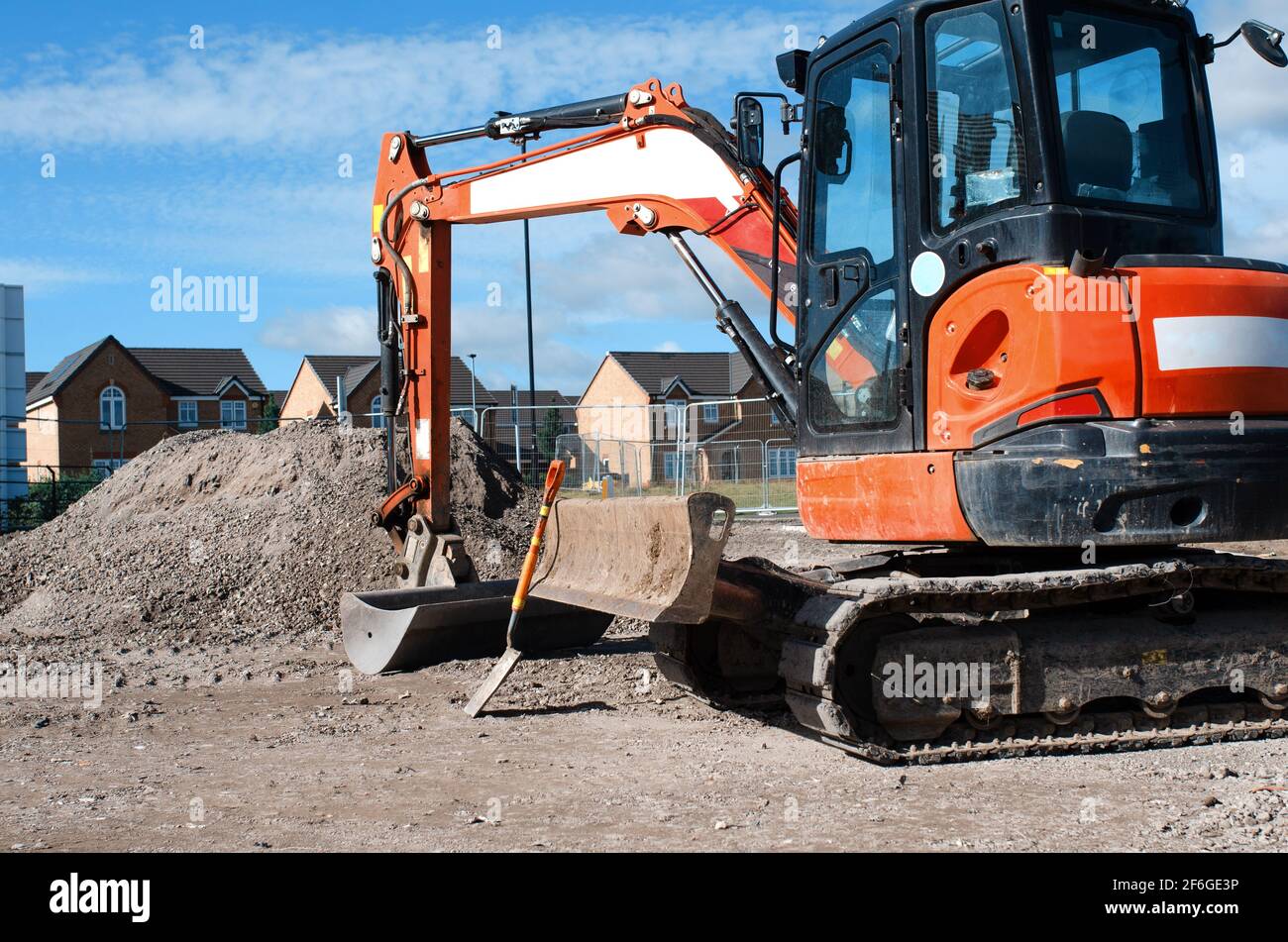 An ordinary new housing and builders are finishing work Stock Photo - Alamy