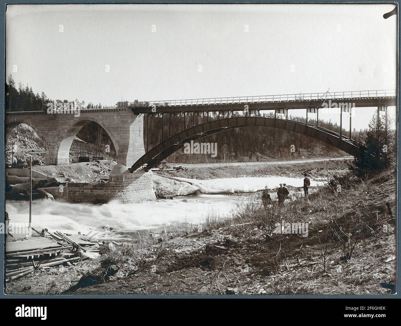 Railway bridge over the Pite River at Sikfors on the line between Piteå ...
