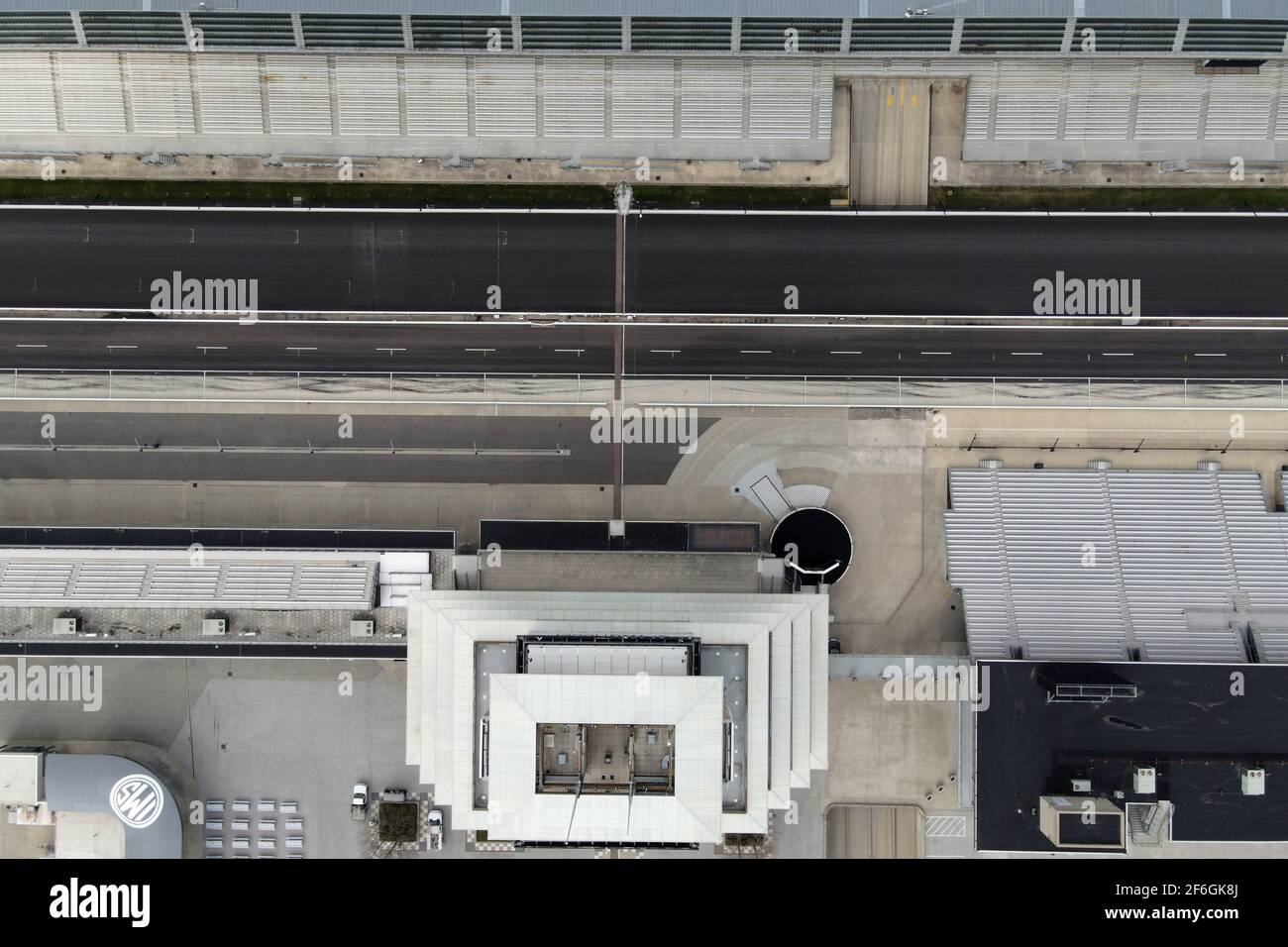 Indianapolis speedway finish line High Resolution Stock Photography and ...