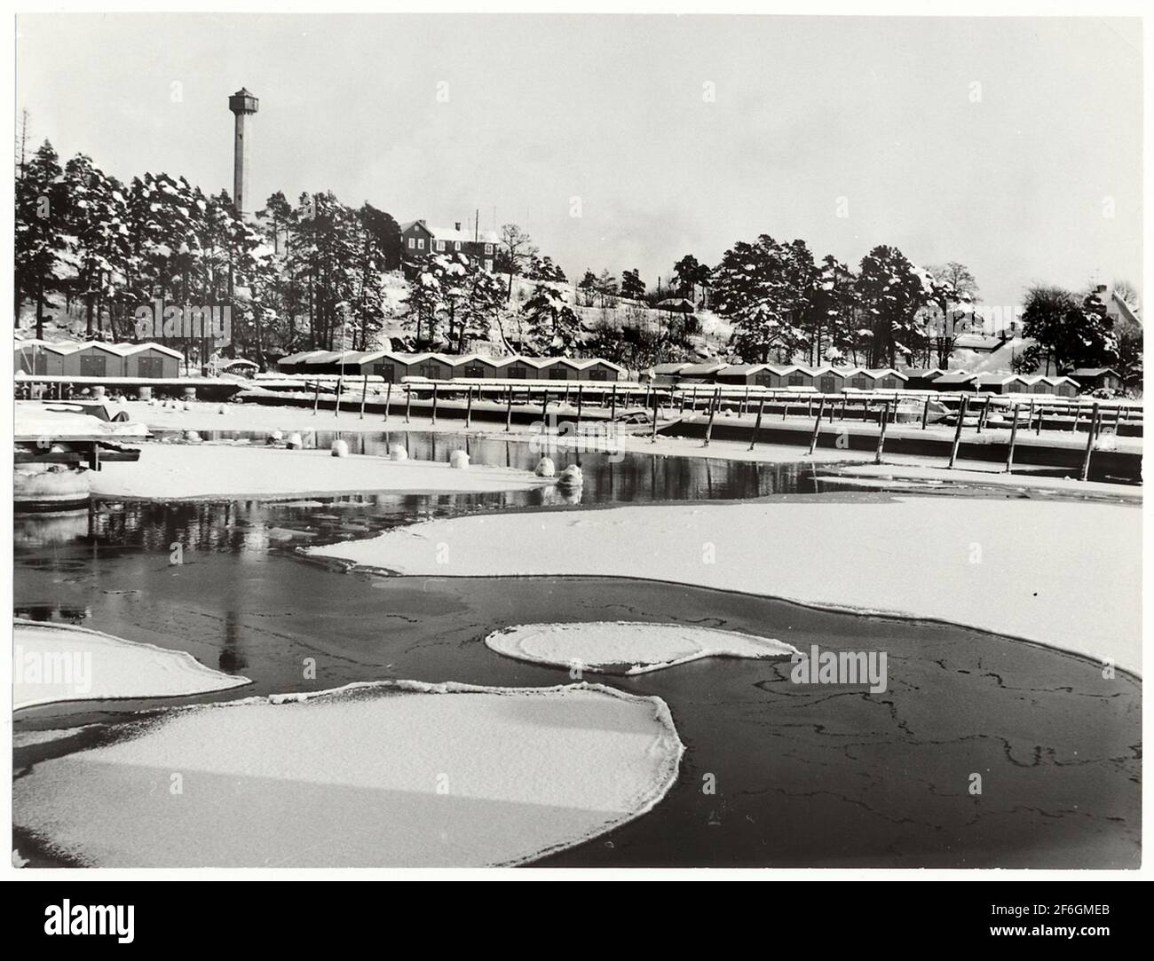 Marina waterfront Cut Out Stock Images & Pictures - Alamy