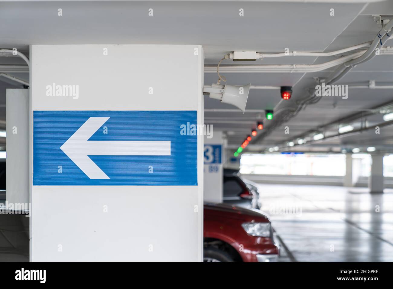 Carparking sign hi-res stock photography and images - Alamy