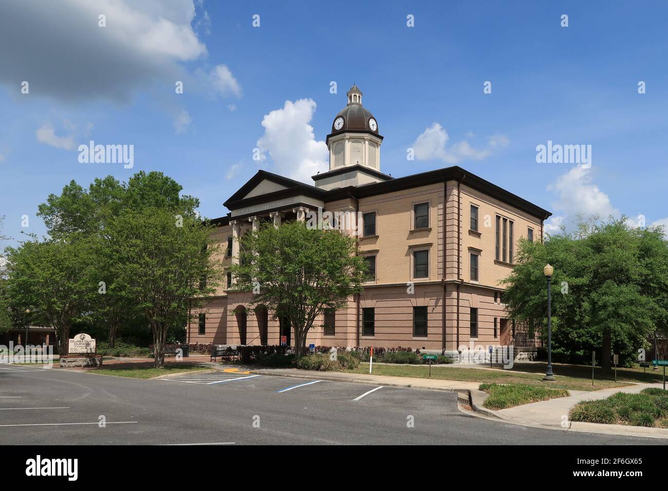 Hernando County Courthouse High Resolution Stock Photography and Images ...