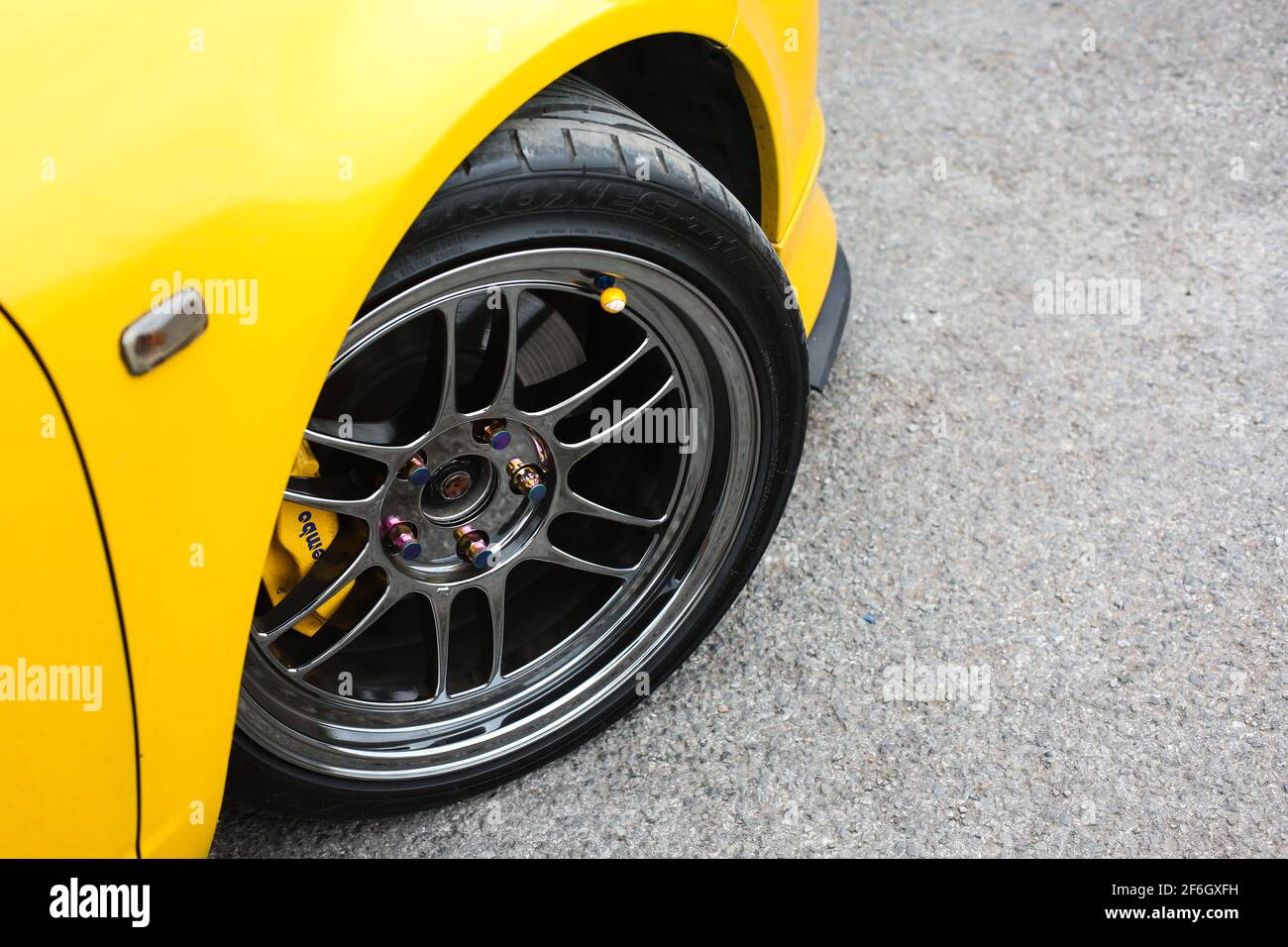 The Front Chrome Finished Wheel On A 2001 Honda Integra Type R DC5 With ...