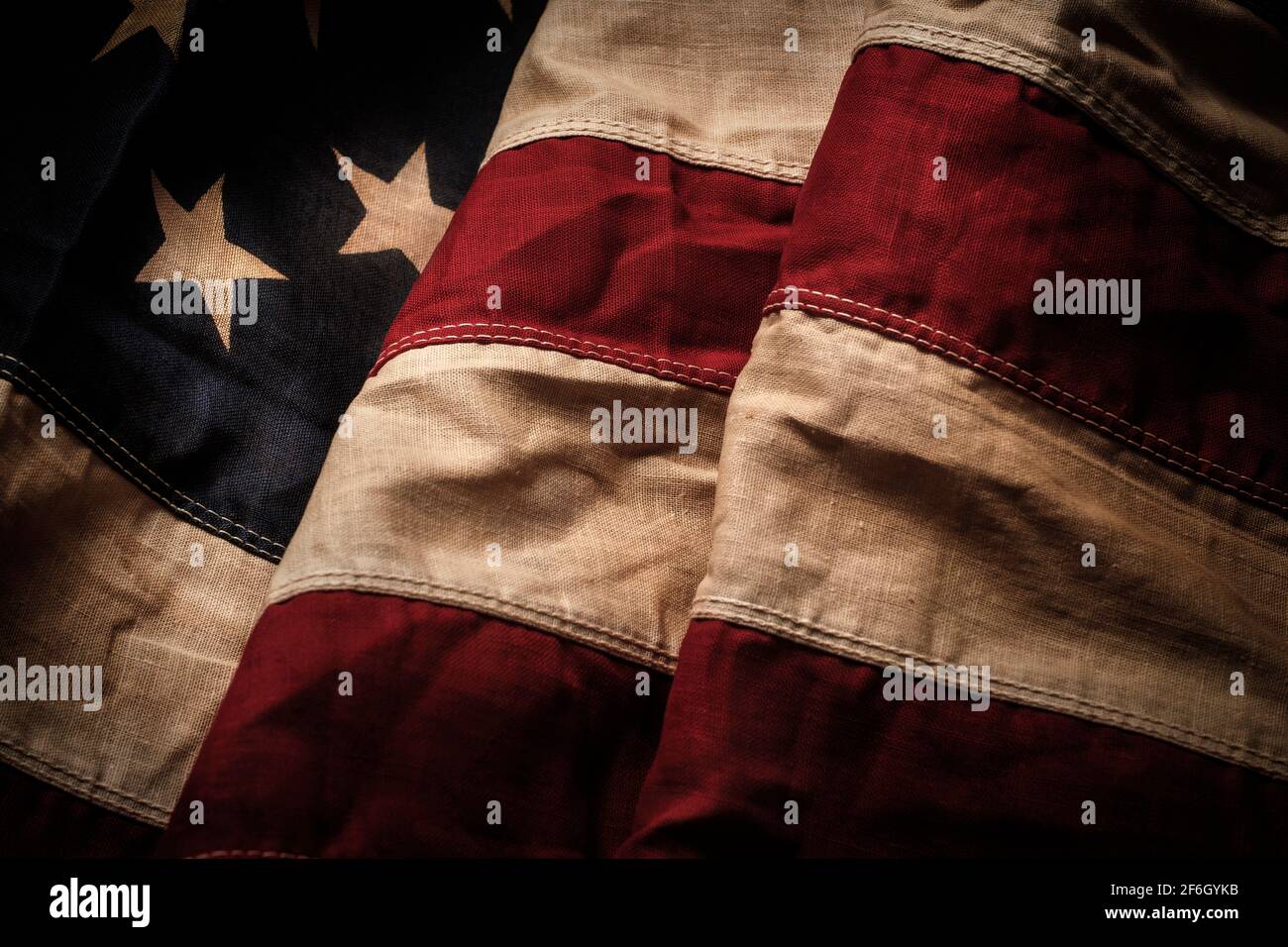 Old american flag hi-res stock photography and images - Alamy
