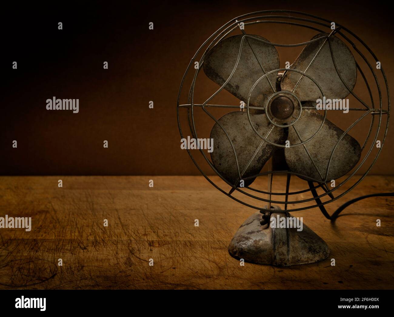 Old table fan hi-res stock photography and images - Alamy