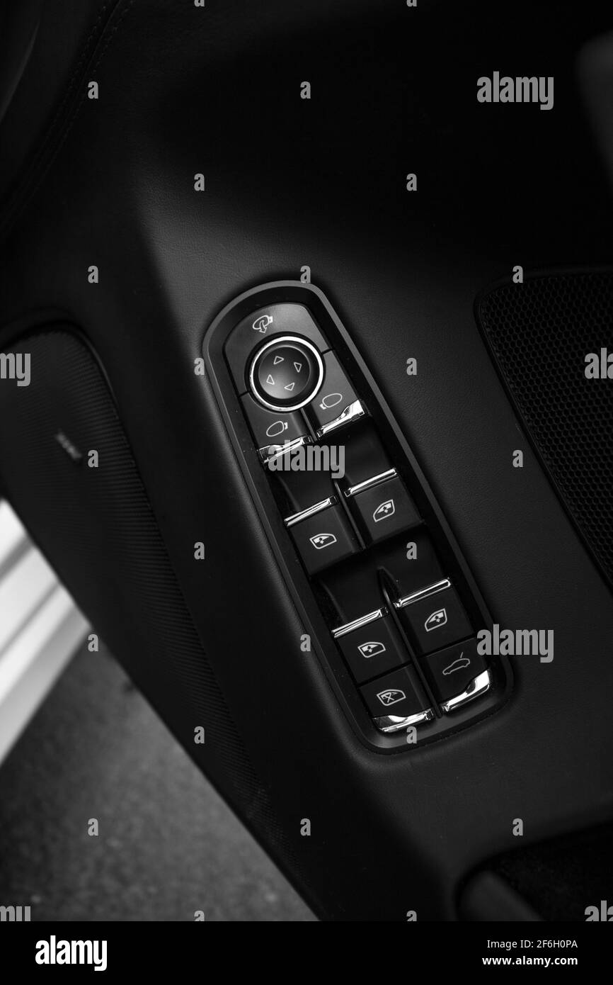 Porsche panamera turbo speed Black and White Stock Photos & Images - Alamy